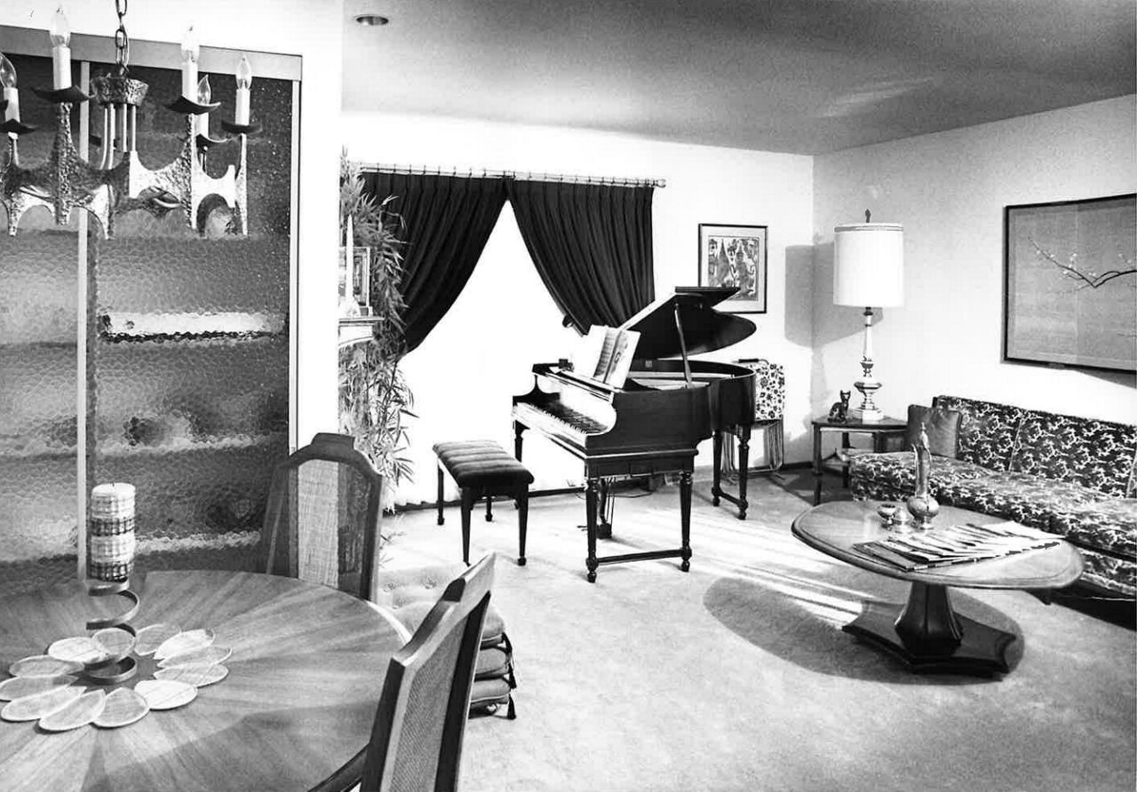 All the home’s a stage for Wisconsin’s John Dolphin