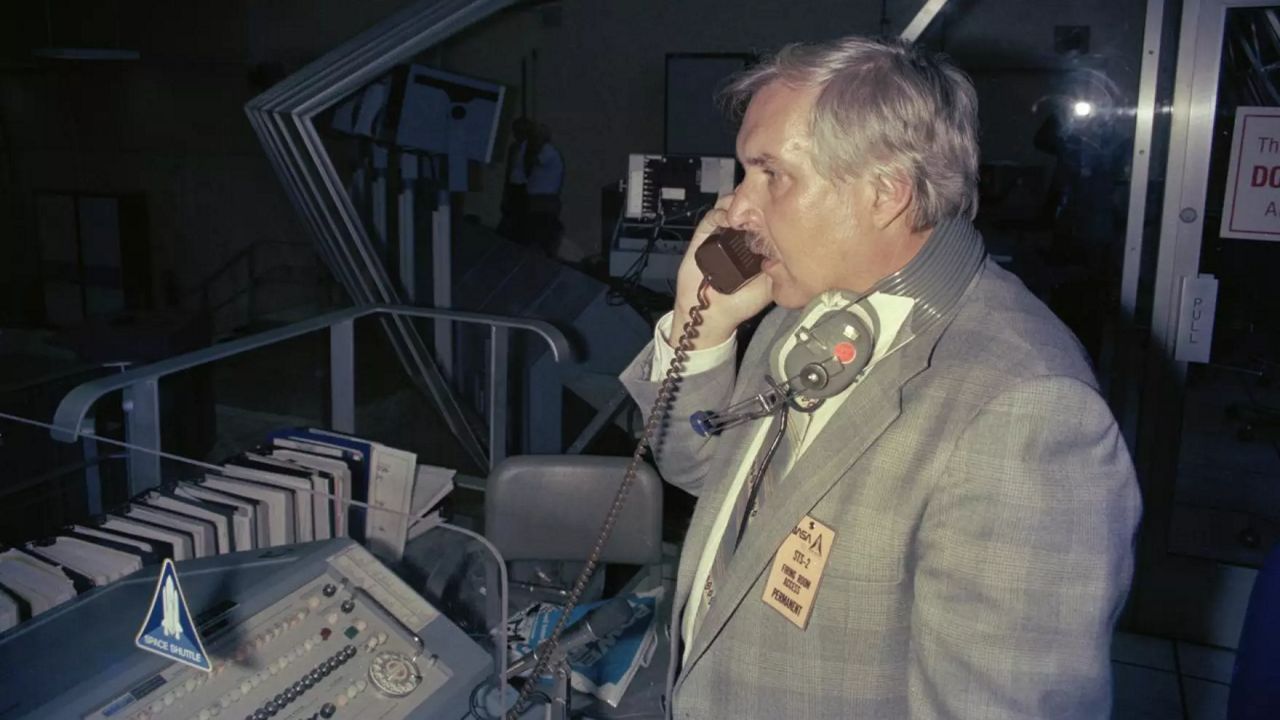 'Voice of NASA' Hugh Harris dies at 90