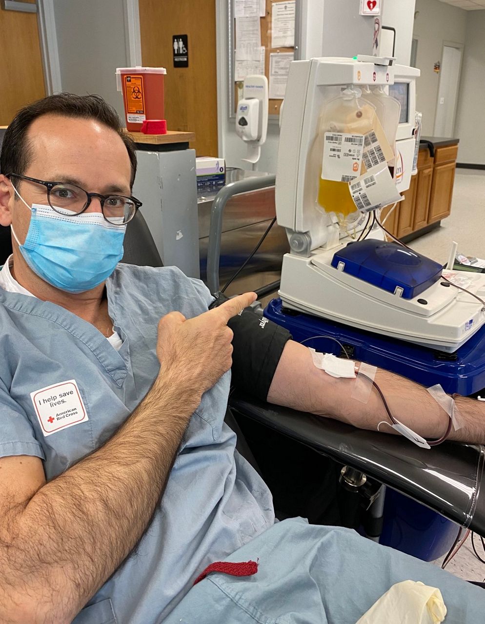 UMass Surgeon Donates Plasma