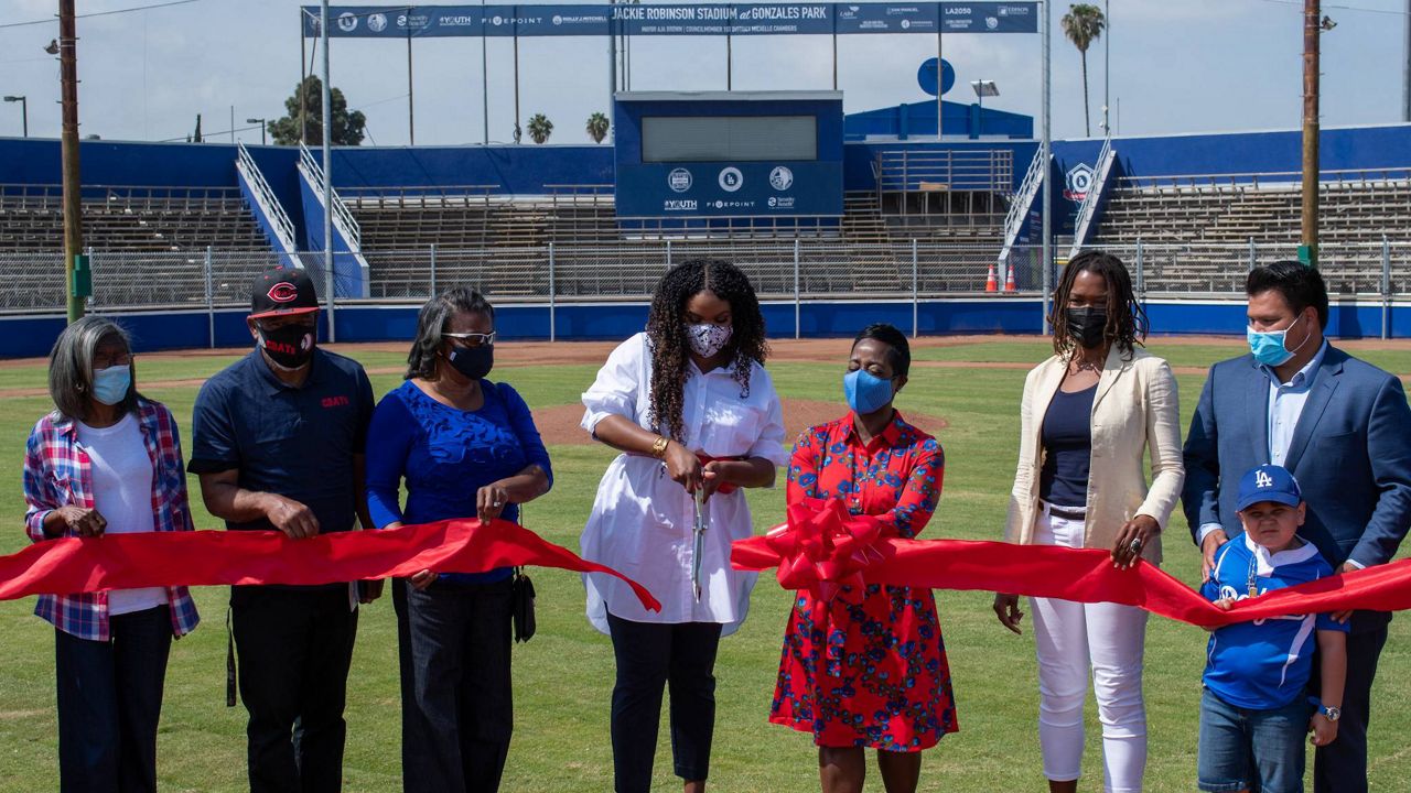 'Dodgers Dreamfields' baseball and softball complex unveiled in Compton