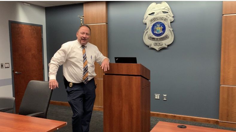 Greece PD use social media tips to find larceny suspects