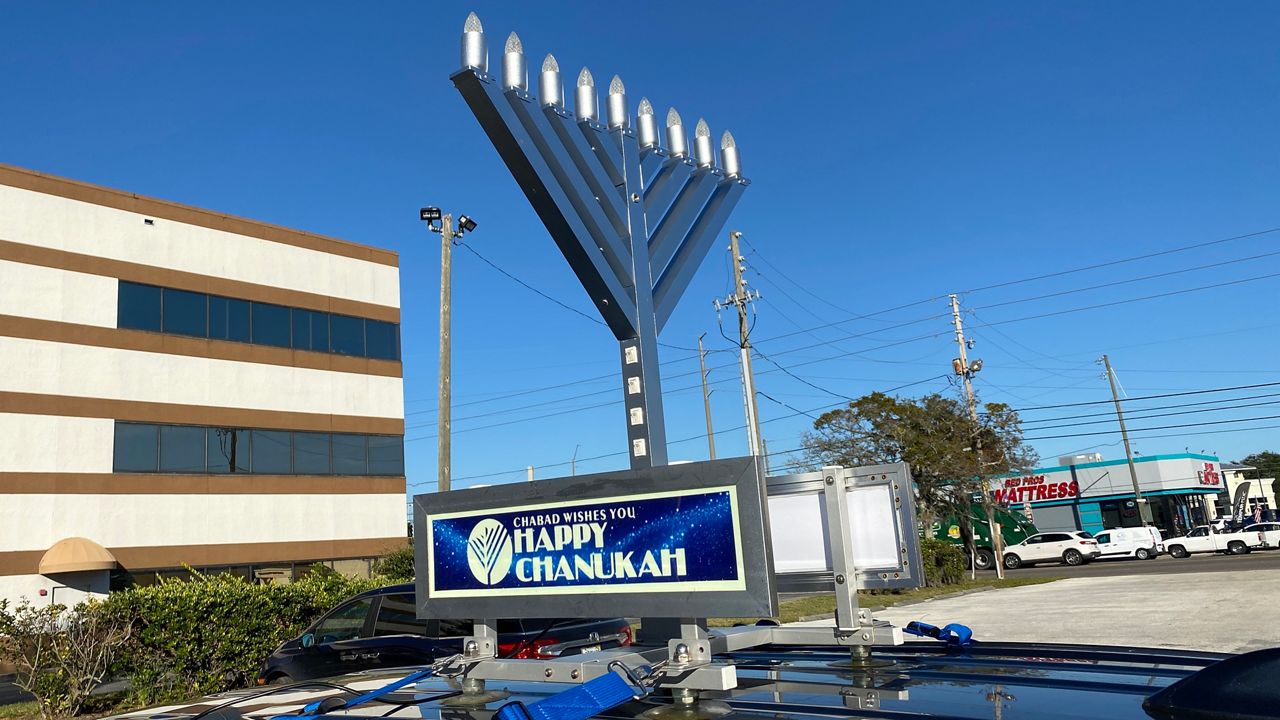 Chabad of St. Pete hosts Hanukkah lighted car menorah parade