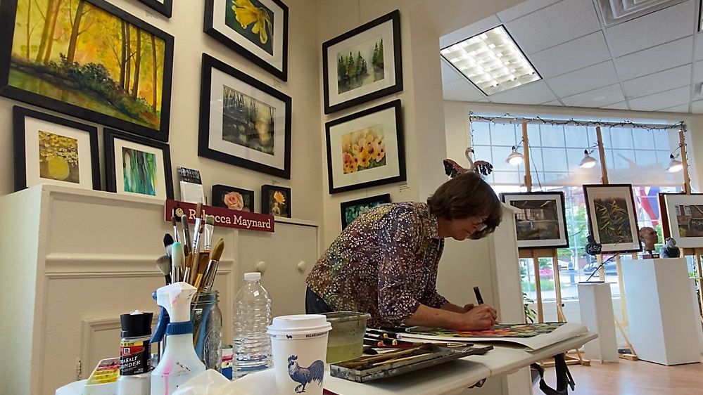 Local Woman Uses Art as Therapy to help Mental Health