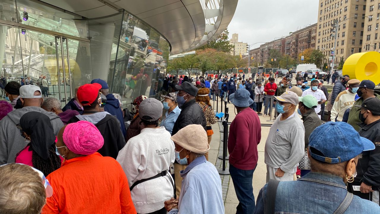 Long Lines Form on First Day of Early Voting