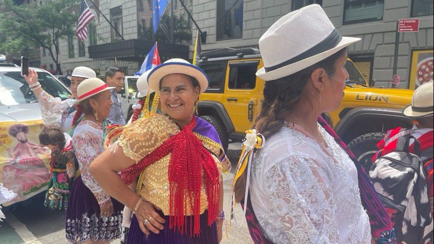 Cuban American parade celebrates Latin American culture