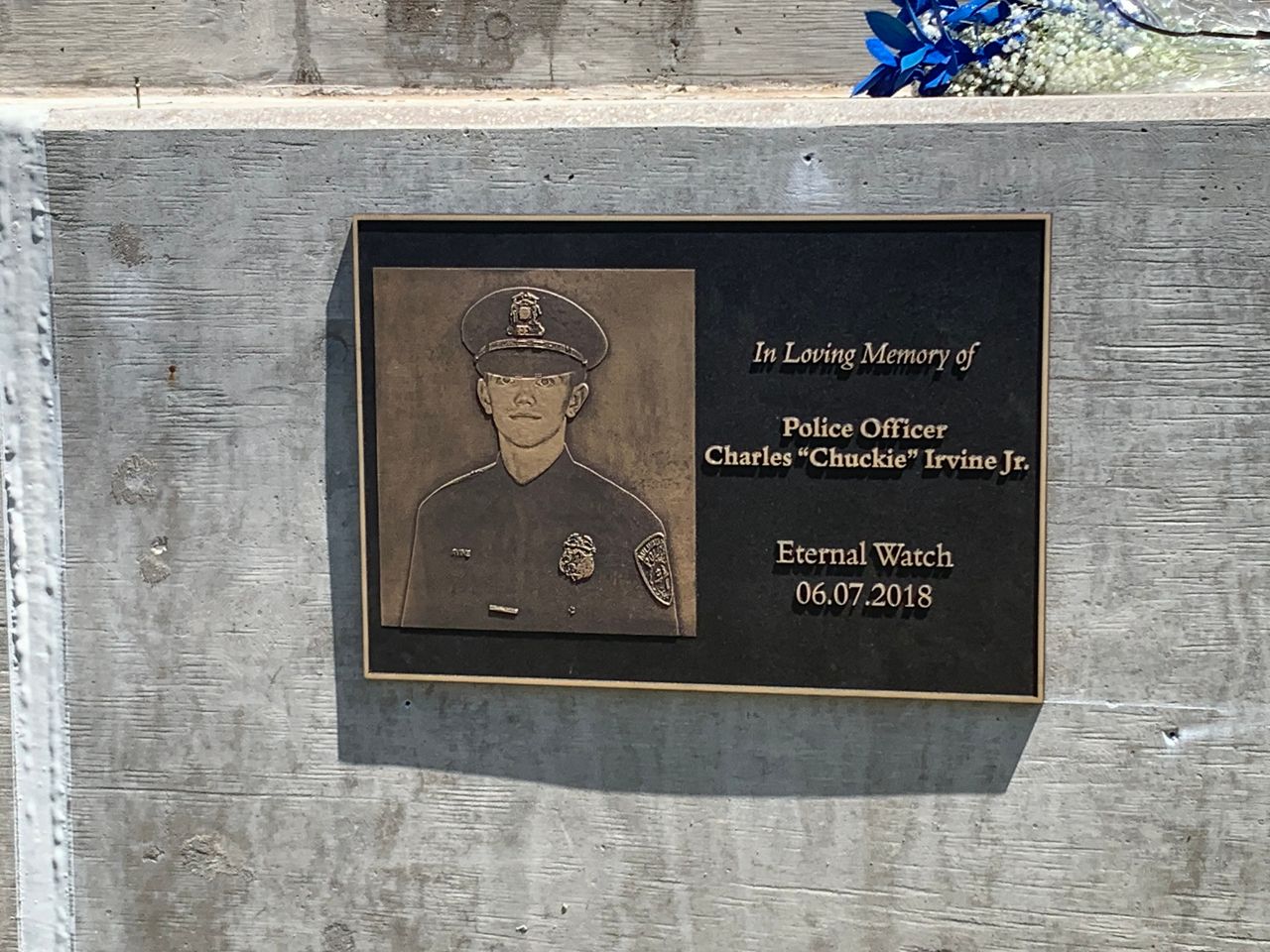 Fallen Milwaukee Police Officer honored with plaque