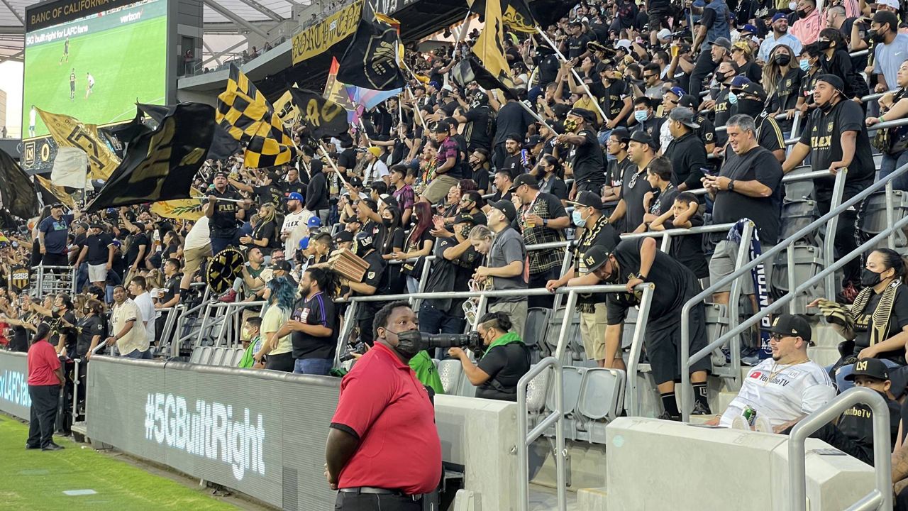 LAFC's 3252 union returns to the Banc