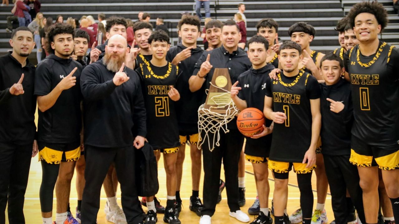 Lytle's historic basketball run has San Antonio roots
