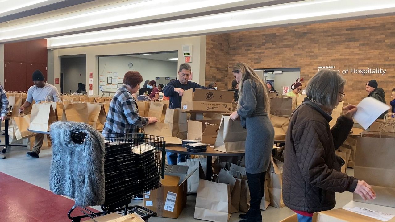 Turkey Express Thanksgiving Meal Delivery helps the needy