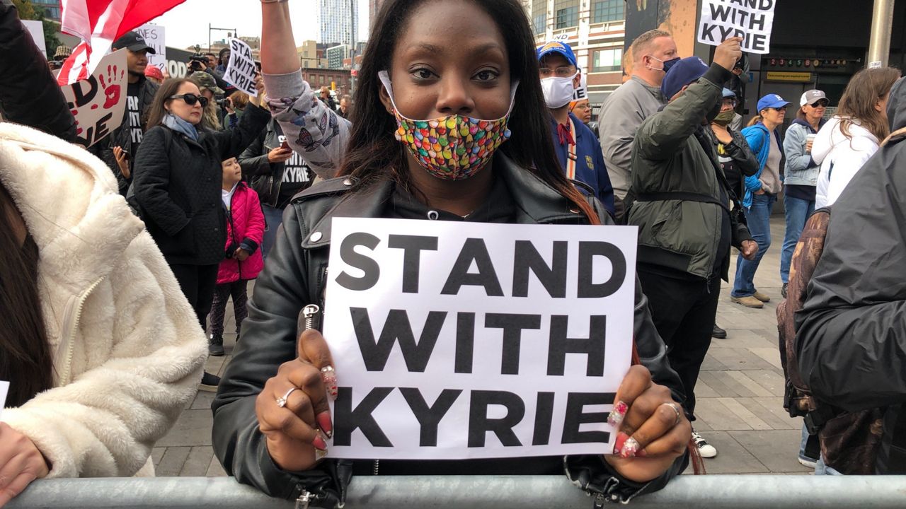 Kyrie Irving fans protest NYC's vaccine mandate outside Nets' home opener