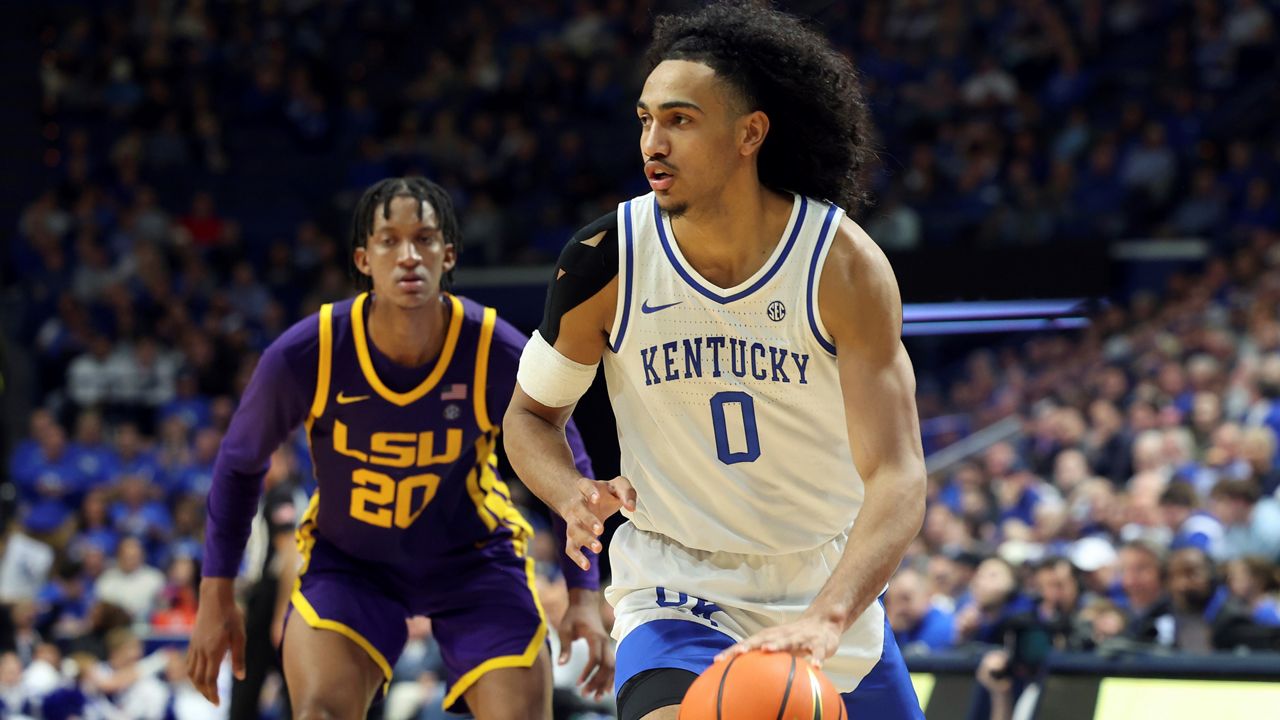 Toppin, Tshiebwe pace Kentucky past LSU 74-71
