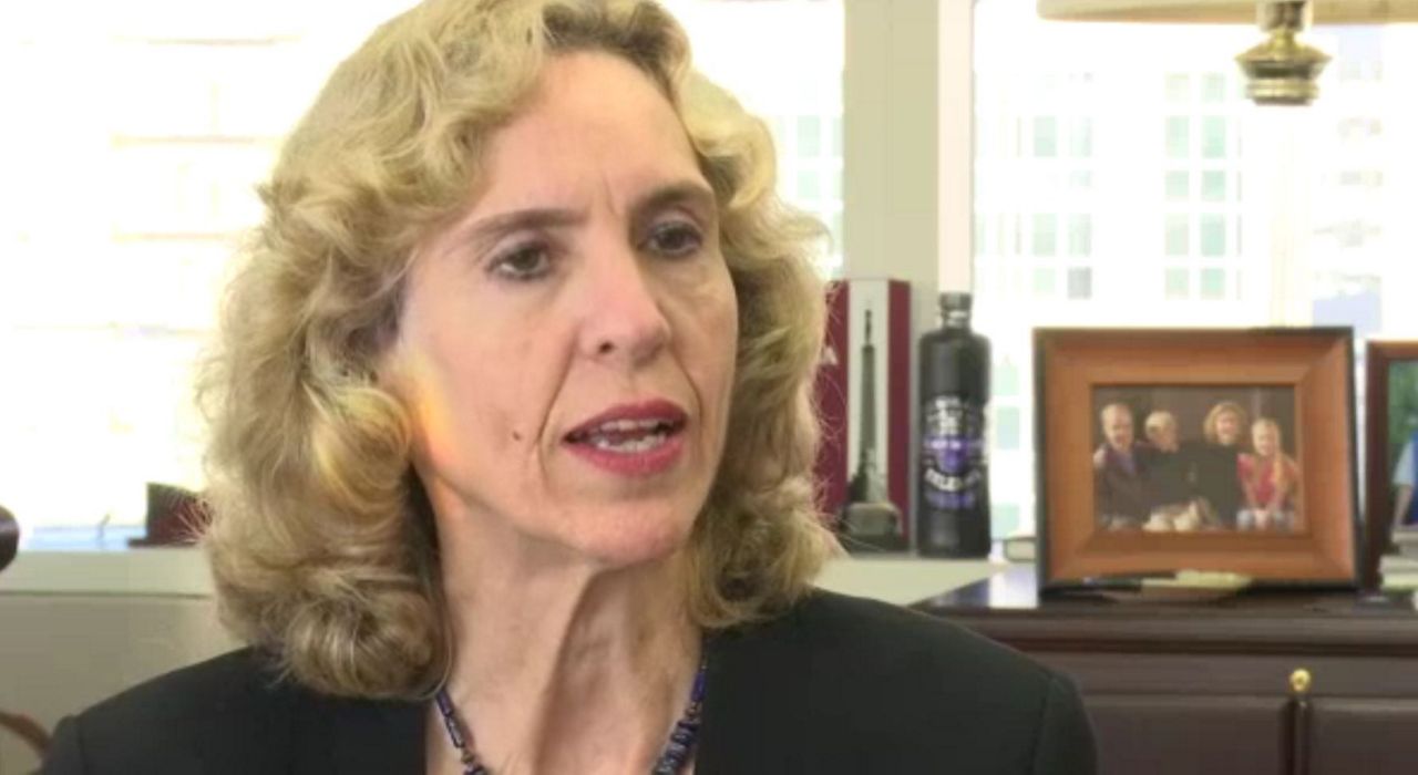 New poll shows Mayor Jennifer Roberts leading mayoral race by double digits