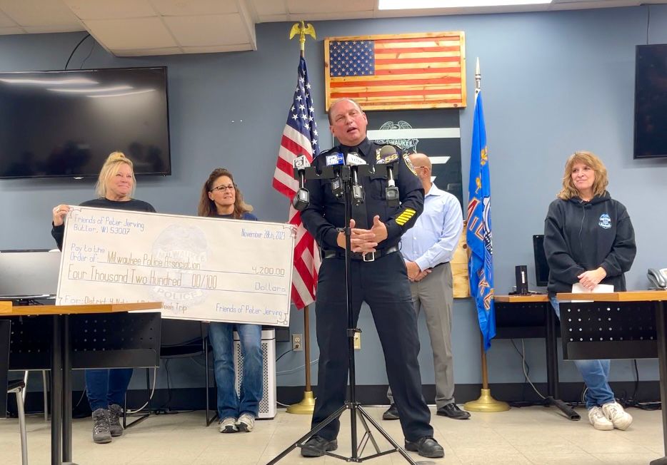 Organizations honor memory of fallen Milwaukee officer
