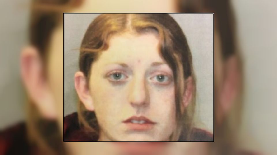 Mother arrested before injecting heroin in front of her child