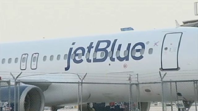 JetBlue flight attendants filing to join union