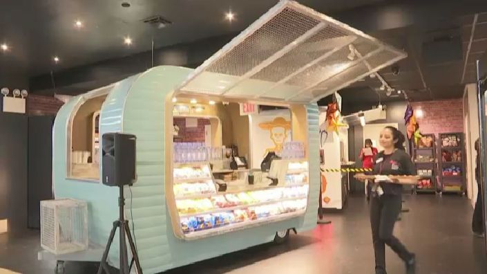 New NYC-Themed Food Court Opens at JFK Airport