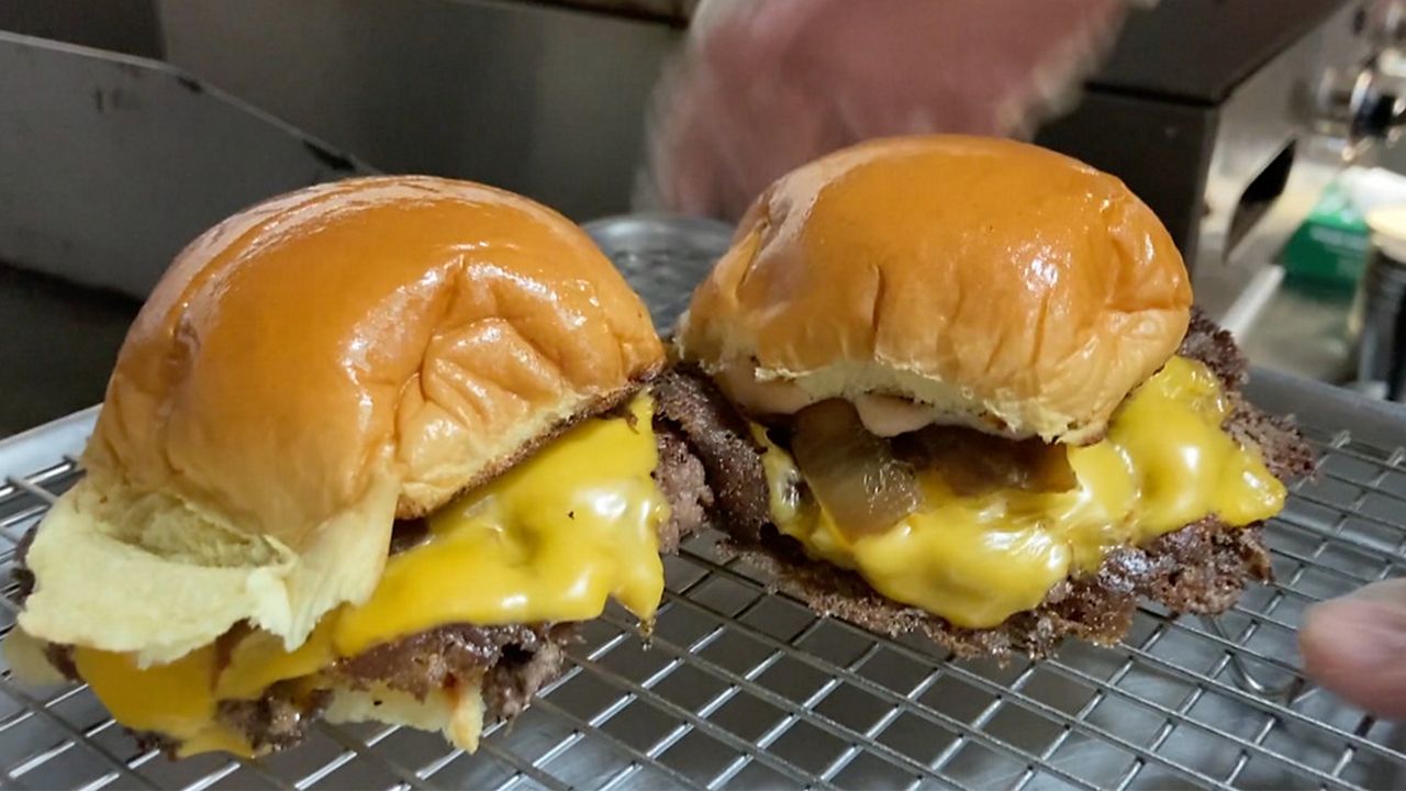 Smashburger sliders gain popularity at new East Hollywood restaurant