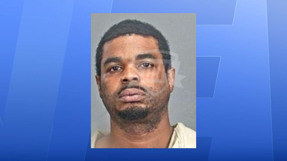 Deputies exchange gunfire with man at Henrietta restaurant