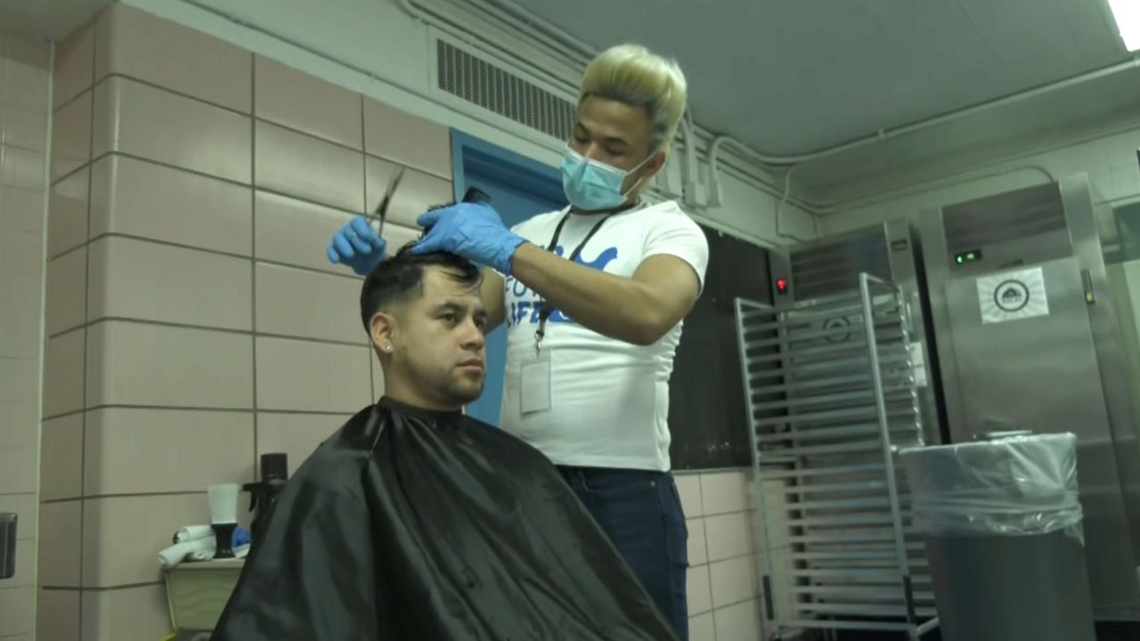 Migrant barber gets boost from mayor after NY1 report