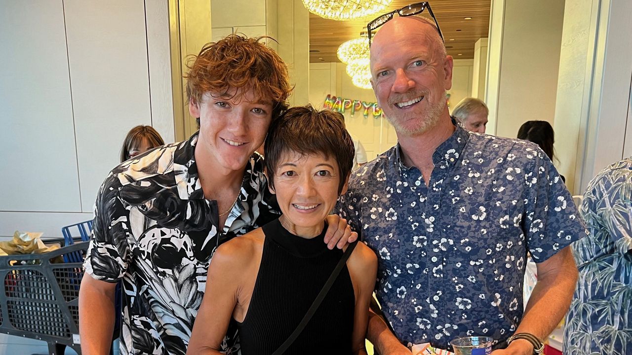 17-year-old surfer sues canoe that struck him in the head