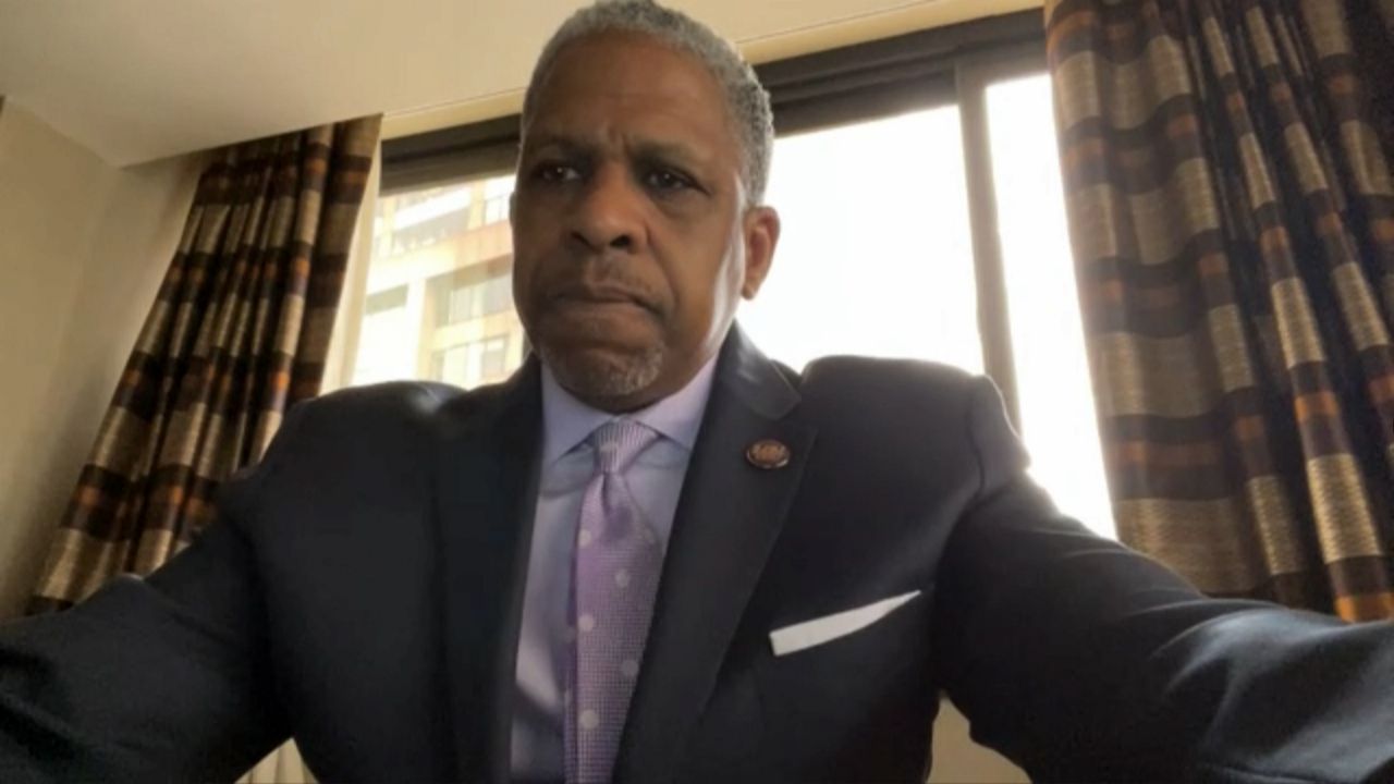 Doorman's union boss says strike could come Thursday