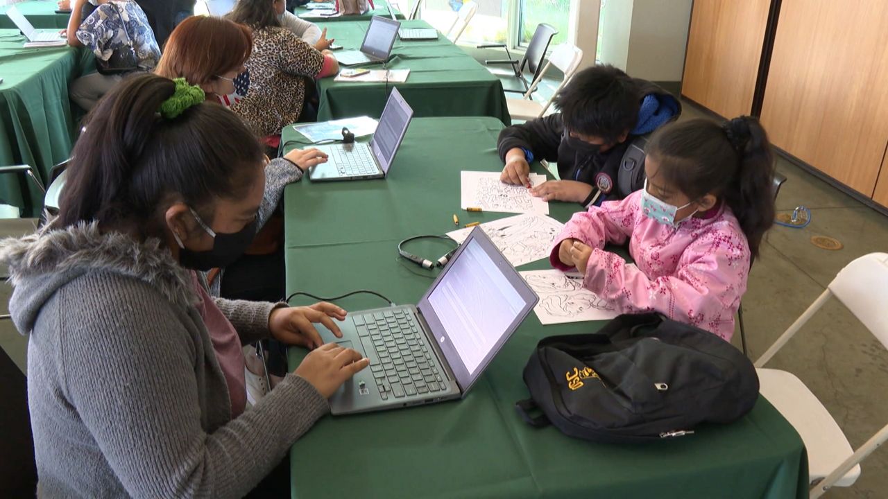 Applicants seek help for guaranteed basic income program