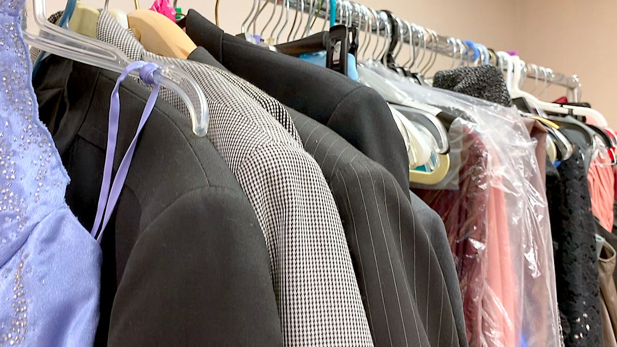 Lake County nonprofit makes prom expenses less stressful