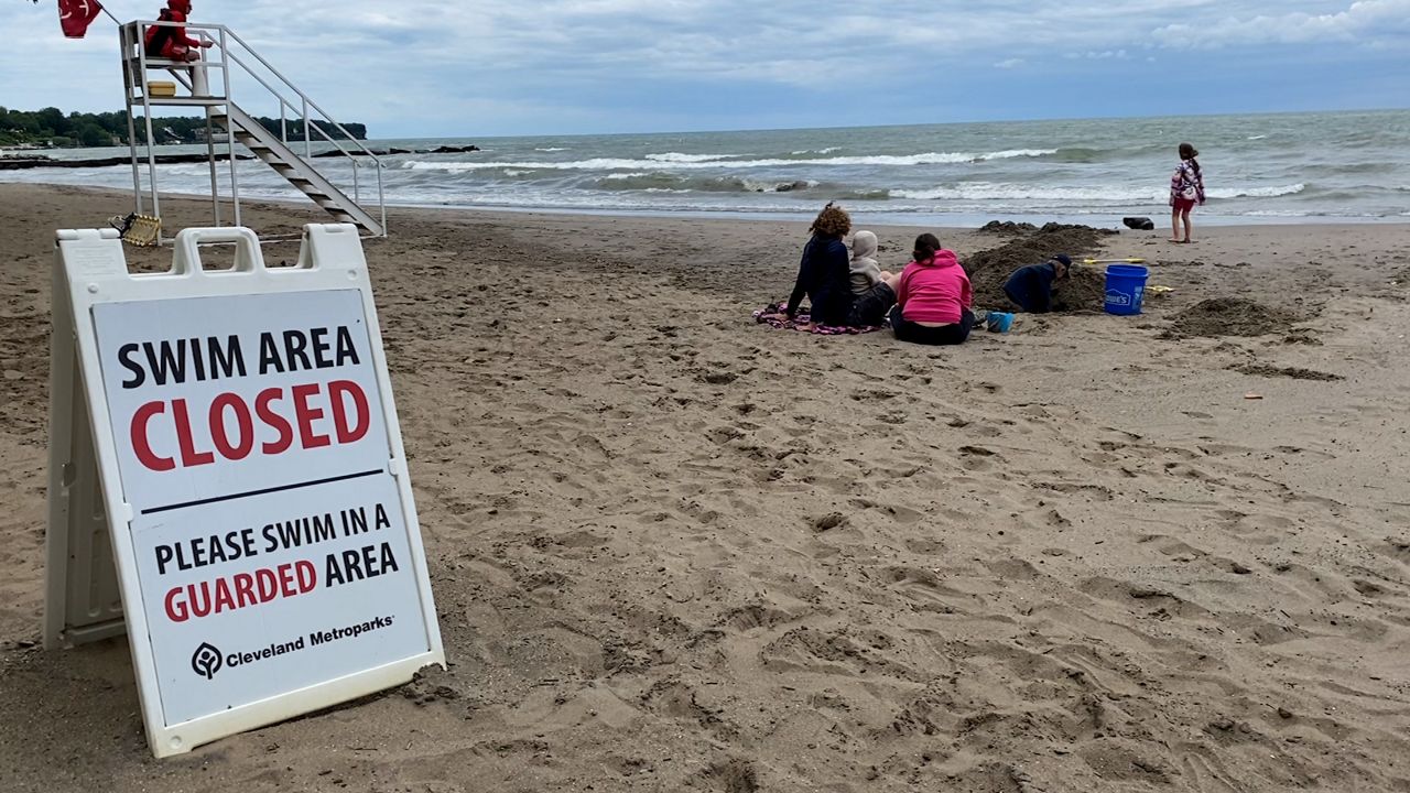 Lorain Ohio Lake Erie Beach Lake Erie Beaches Closed Friday Due To Rip