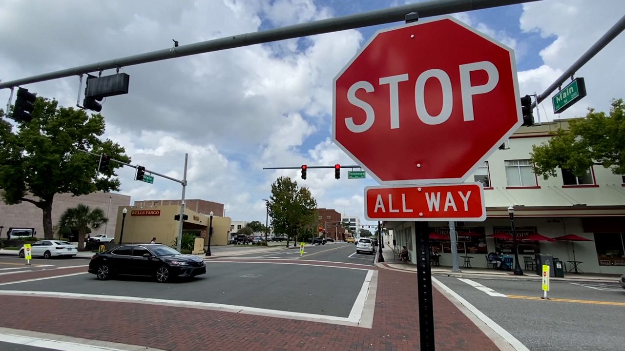 Positive reviews for Lakeland’s new downtown stop signs