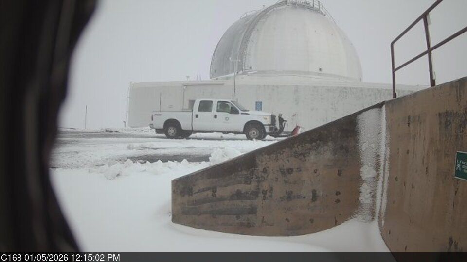 Rare Hawaii snowfall piles up on Maunakea