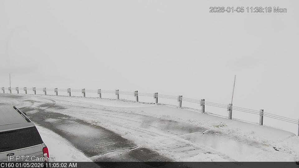 Rare Hawaii snowfall piles up on Maunakea