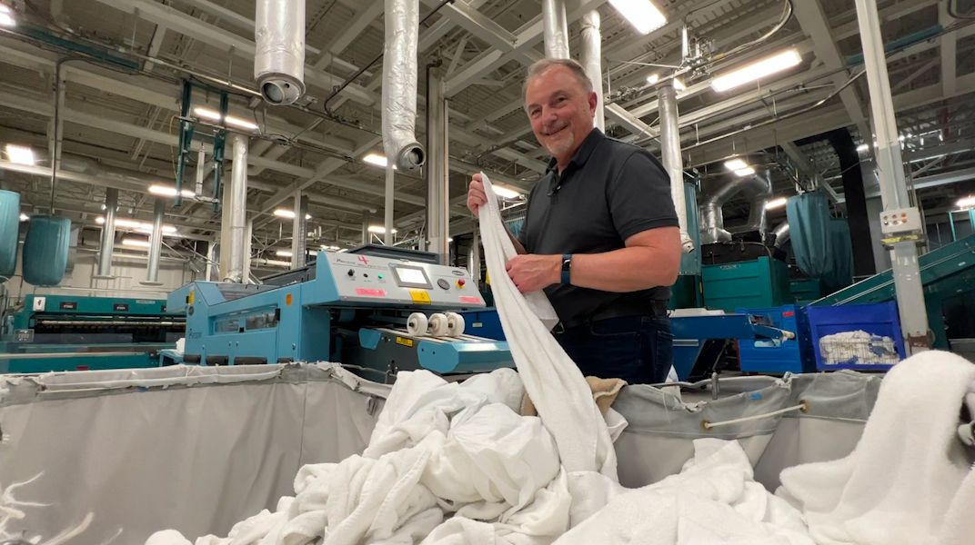 Wisconsin man celebrates milestone in career with laundry
