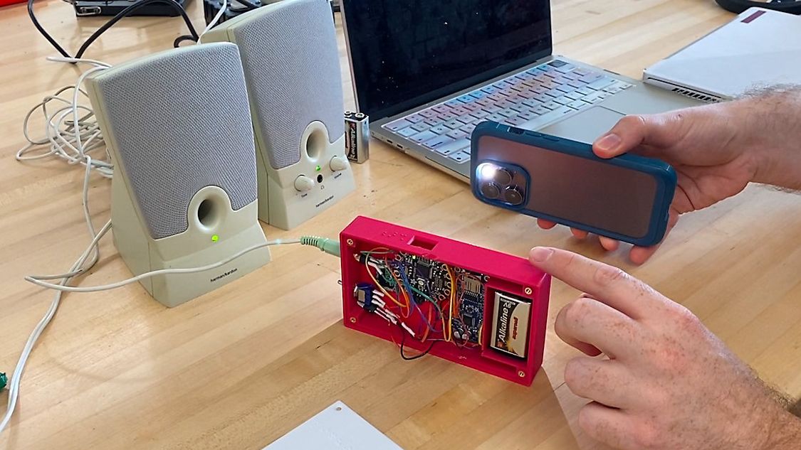 UTSA students build LightSound device