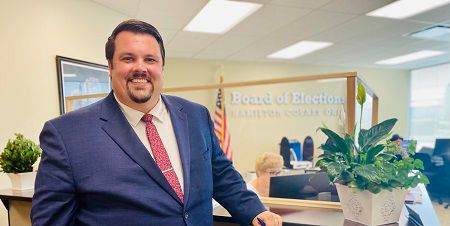 Candidates race to get valid signatures before deadline