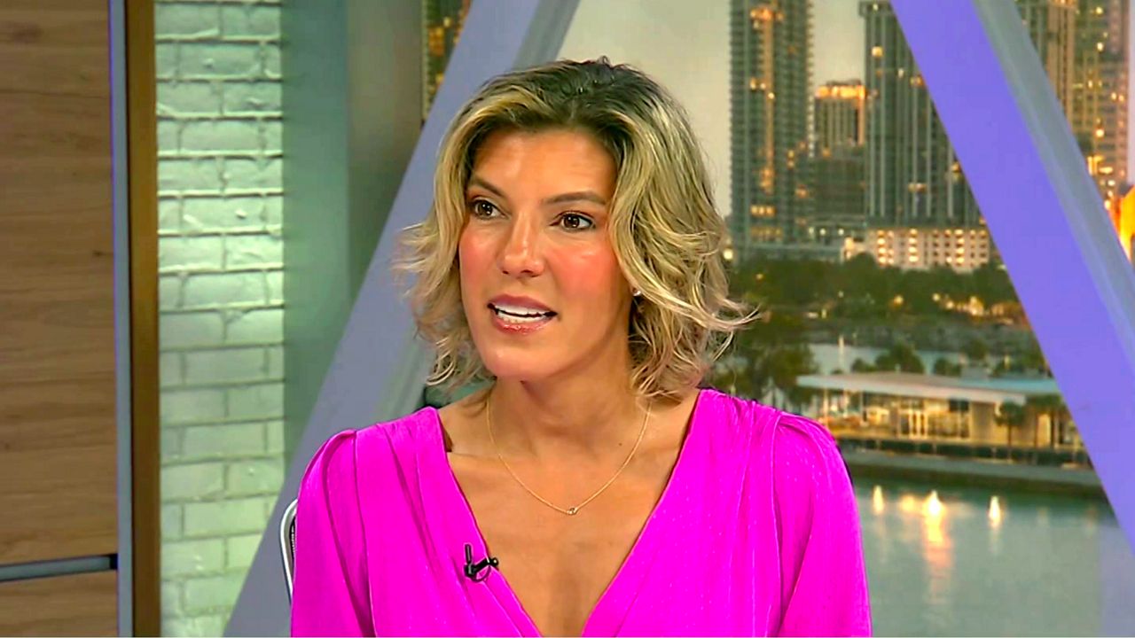 Liz Dahan running in Anna Paulina Luna's district