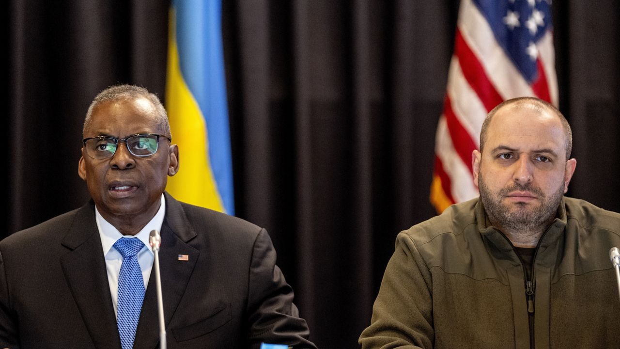 U.S. defense chief vows continued aid to Ukraine