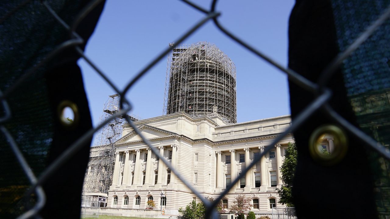 constitutional amendment proposals pass out of committee