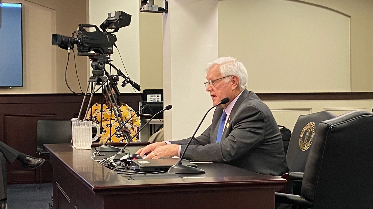 Kentucky bill would ban school mask mandates