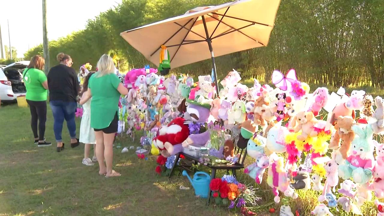 Vigil held for Madeline Soto near body discovery site