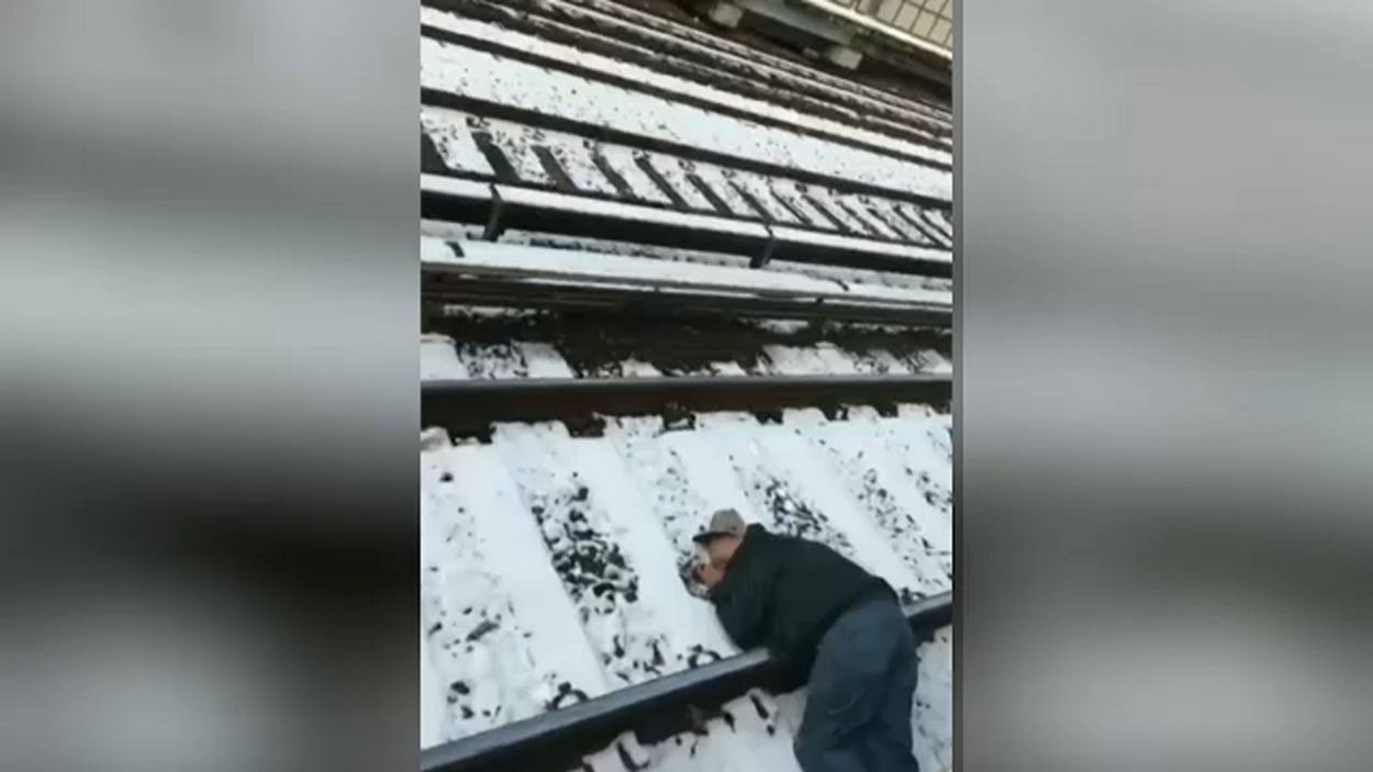 Dramatic subway rescue caught on camera