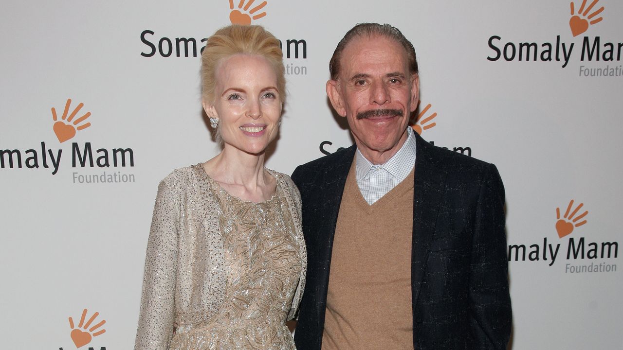 NYPD: Mary Max, Wife of Famed Artist Peter Max, Takes Her Own Life