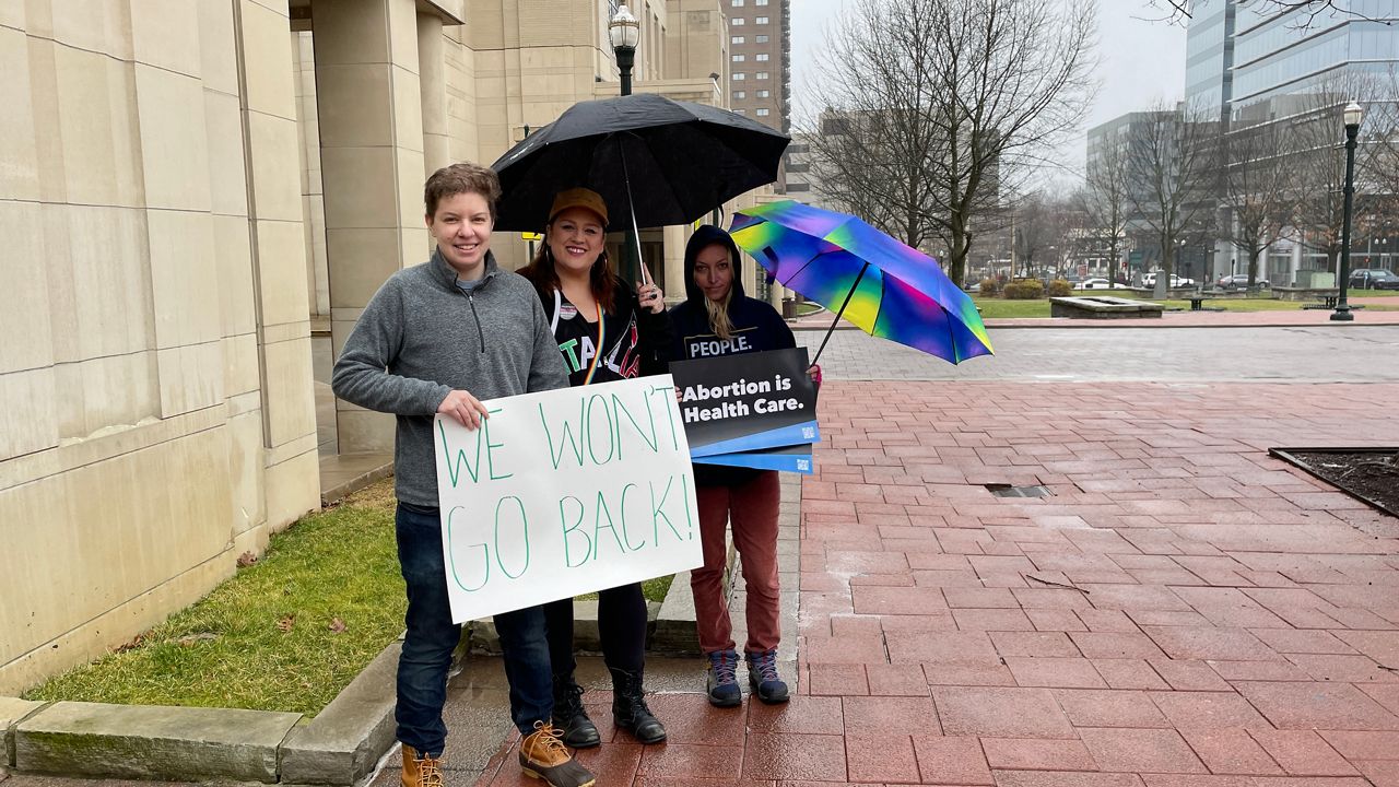 Women's rights group rallies on anniversary of Roe v. Wade