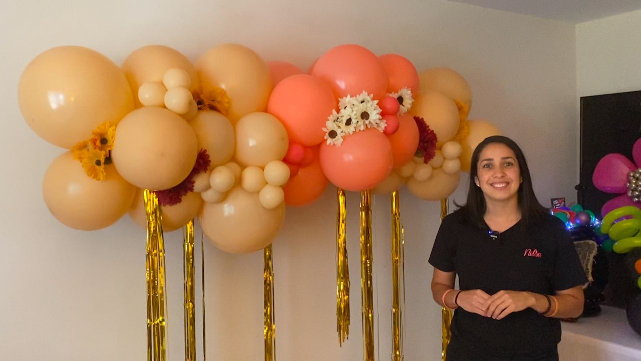 South Milwaukee woman turns balloons into decor business