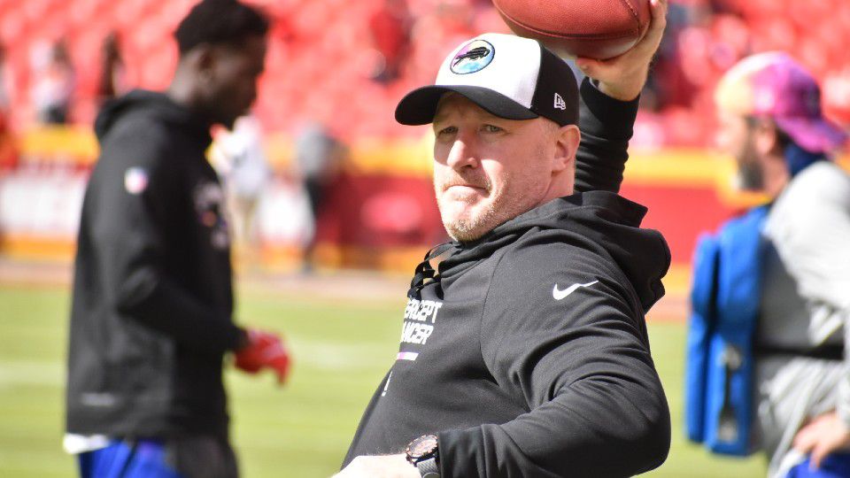 Smiley carries Air Force background into coaching