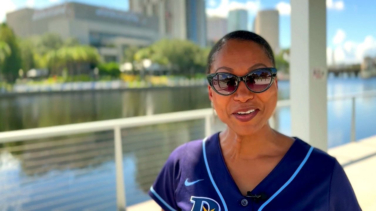 Veteran's singing career inspired by national anthem