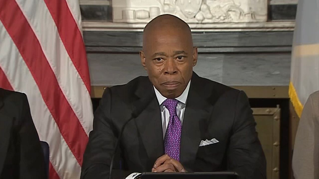 Adams defends decision to abort White House migrant meeting