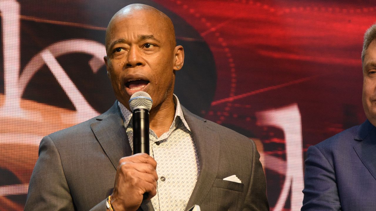 Mayor says he would like to house migrants at Gracie Mansion