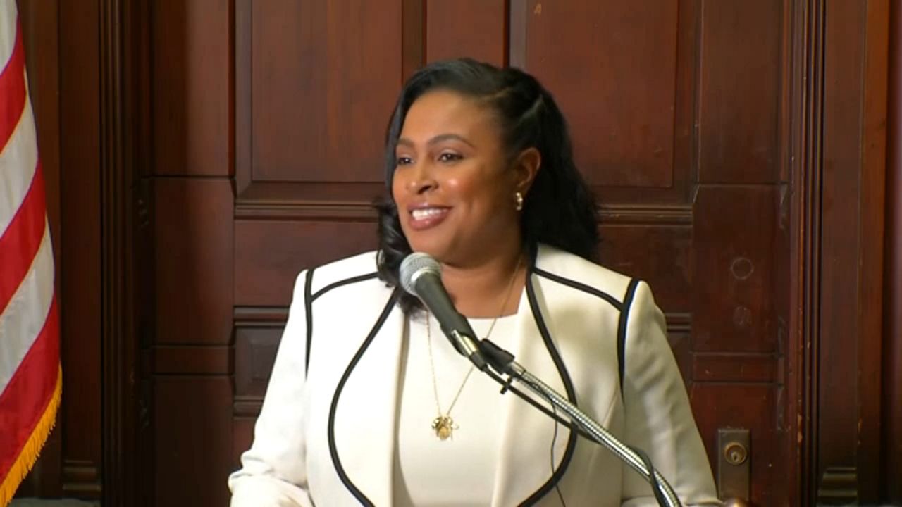 Mayor Warren says 'I've done nothing wrong'