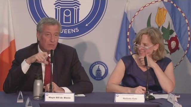 Mayor brings City Hall tour to Queens