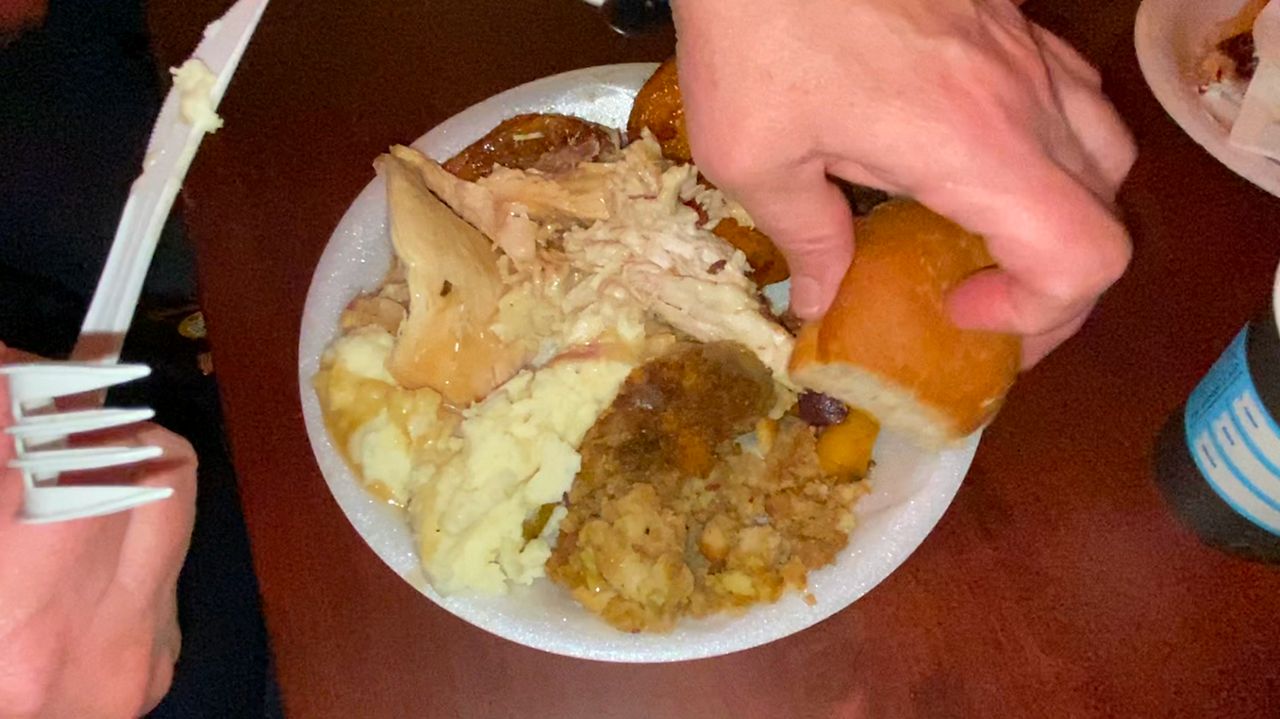 Pub honors veterans with a free Thanksgiving dinner